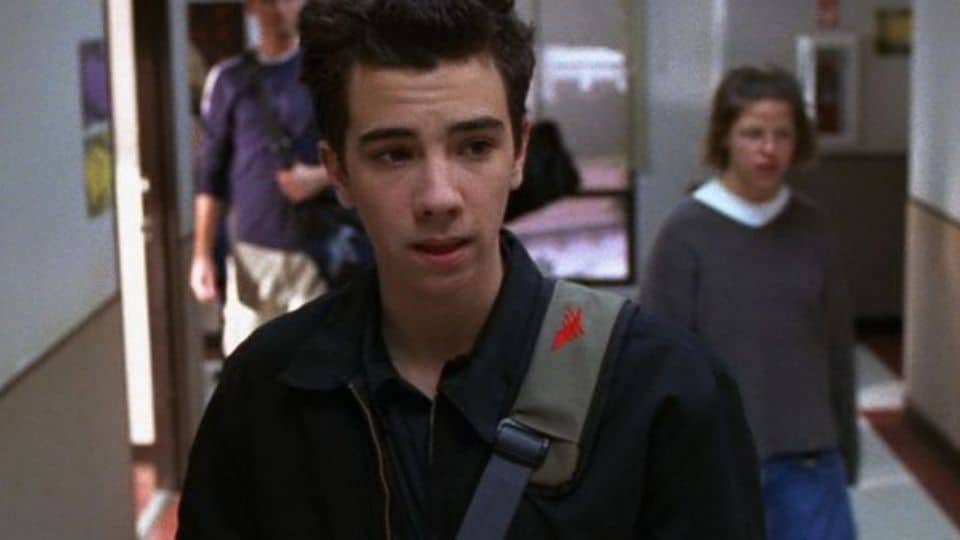 Undeclared Season 1 Episode 1 Review: “Prototype” - TVovermind