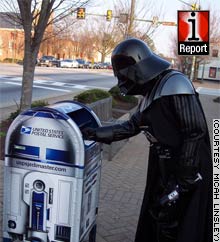 A Gallery of 25 Supremely Awesome Darth Vader Photos | TVovermind