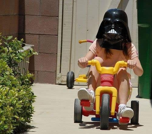 A Gallery of 25 Supremely Awesome Darth Vader Photos | TVovermind
