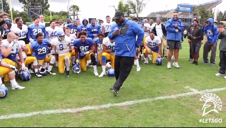 SJSU’s Alonzo Carter Shows off MC Hammer Dance He Created - TVovermind