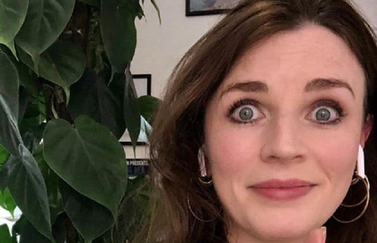 10 Things You Didn’t Know about Aisling Bea - TVovermind