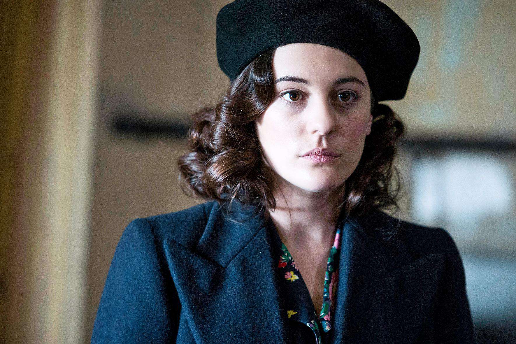 10 Things You Didn’t Know about Phoebe Fox - TVovermind