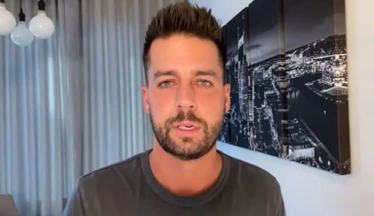 Unveiling the Life of Comedian John Crist: 10 Intriguing Facts – TVovermind