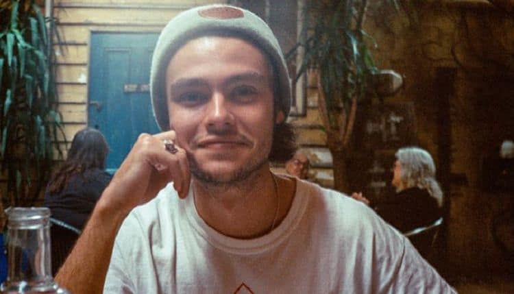 Diving Deeper into Felix Mallard’s Life: 10 Fascinating Facts – TVovermind