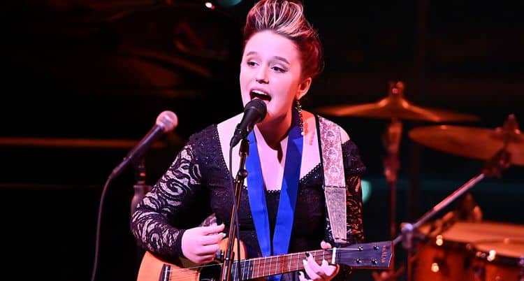 10 Things You Didn’t Know about EmiSunshine – TVovermind