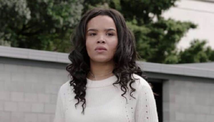 10 Things You Didn’t Know about Zoe Robins - TVovermind