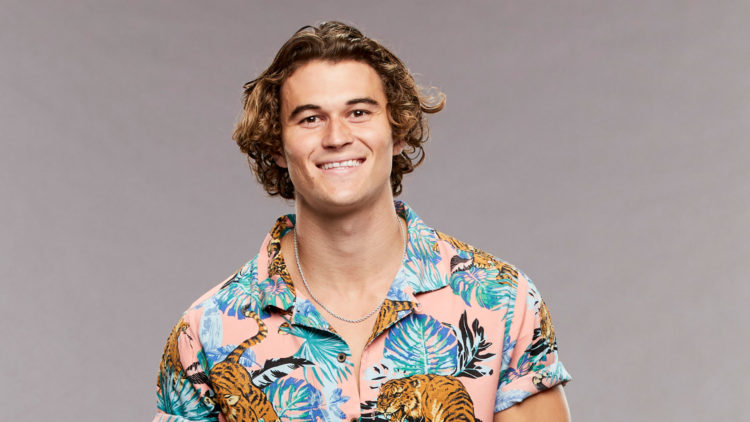 10 Things You Didn’t Know about Travis Long - TVovermind