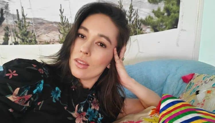 Discovering Jennifer Field: 10 Fascinating Facts About the ‘Artificial ...