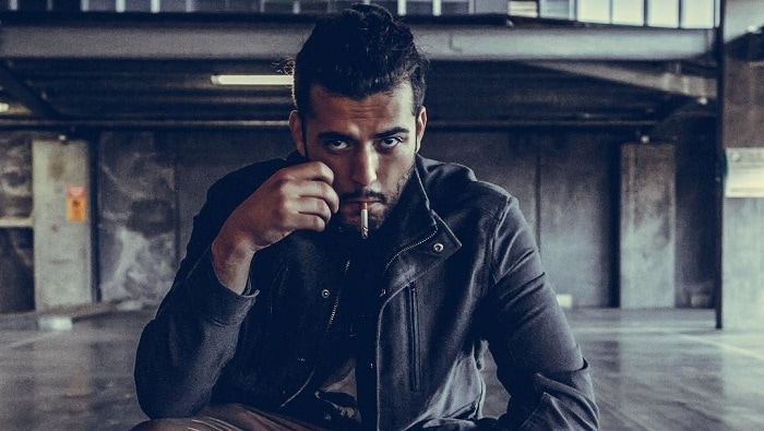 6 Things You Didn't Know About Clickbait's Phoenix Raei