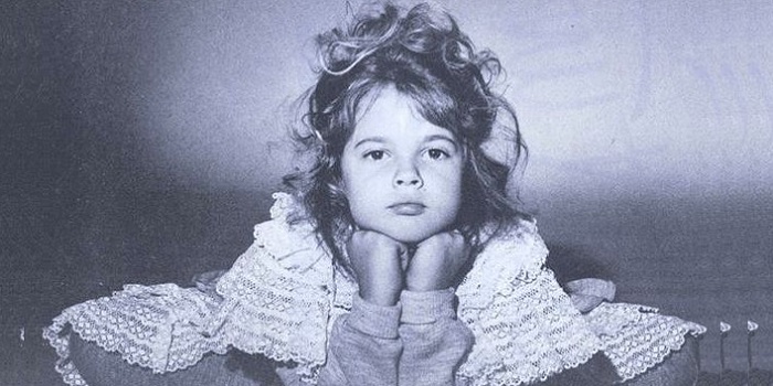 Drew Barrymore: A Journey Through Her Turbulent Childhood - TVovermind